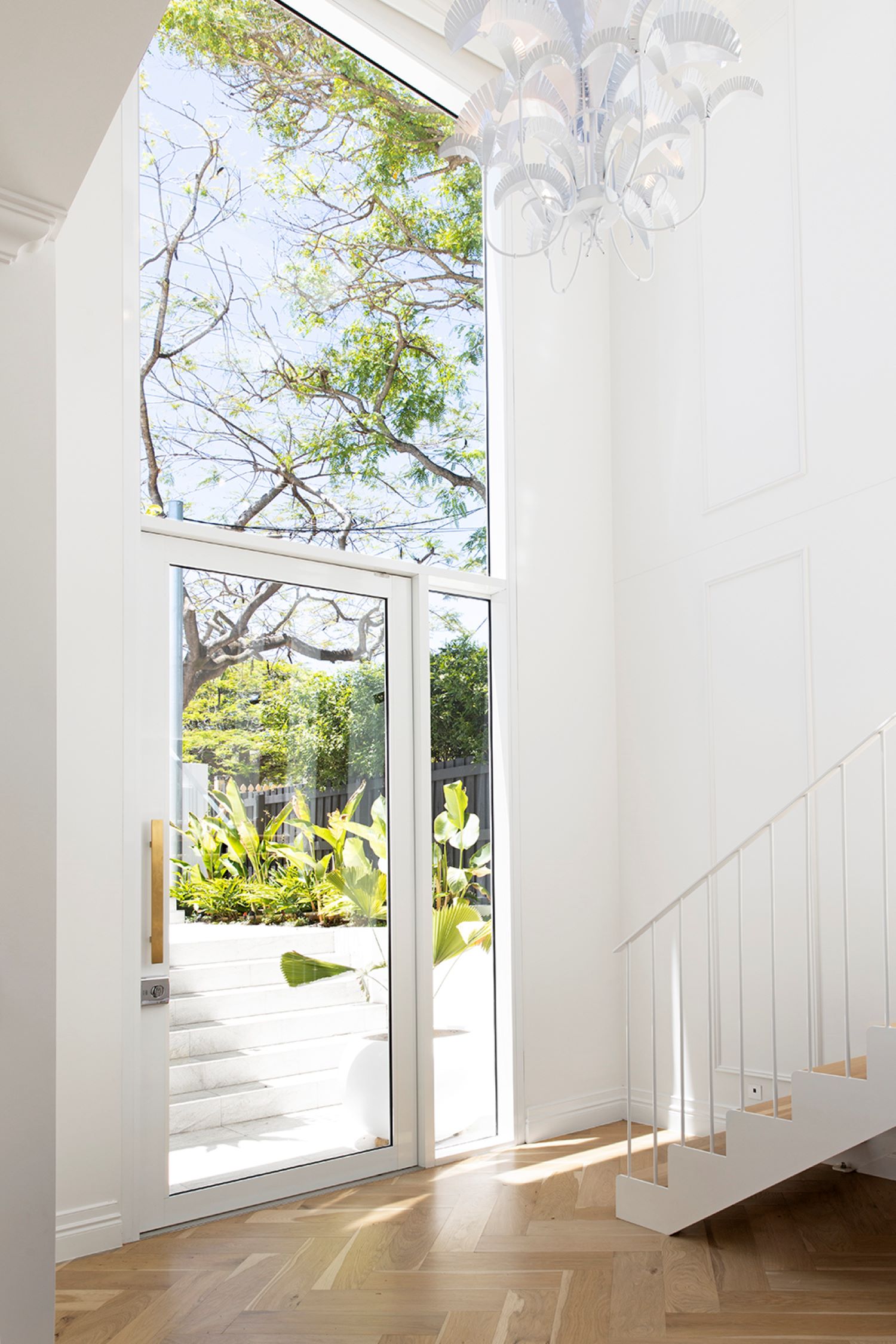 A Classic Queenslander Renovated into a Palm Springs-Inspired Oasis ...