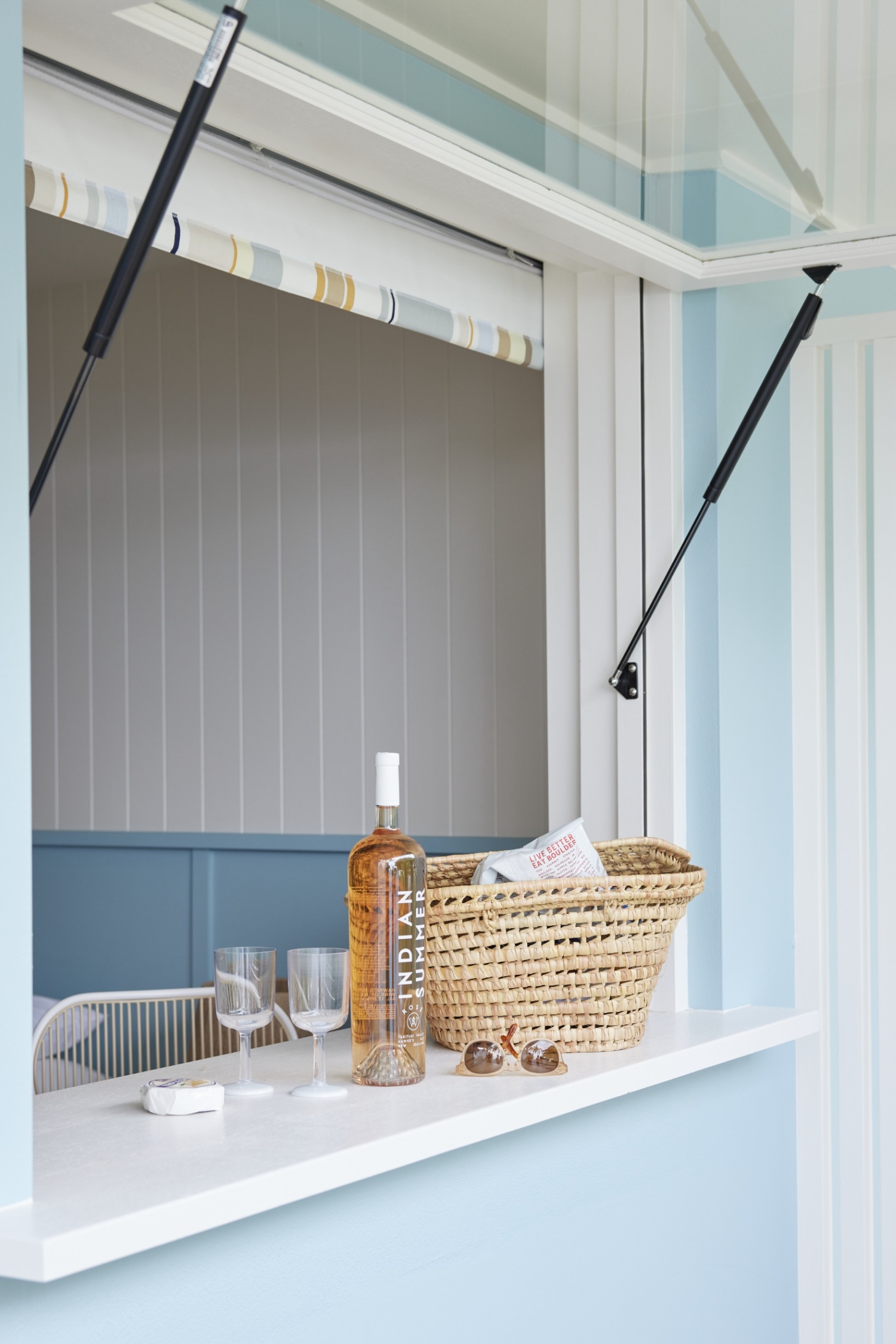 Retro Interior Design Inspired Blue Water Motel - Style Sourcebook