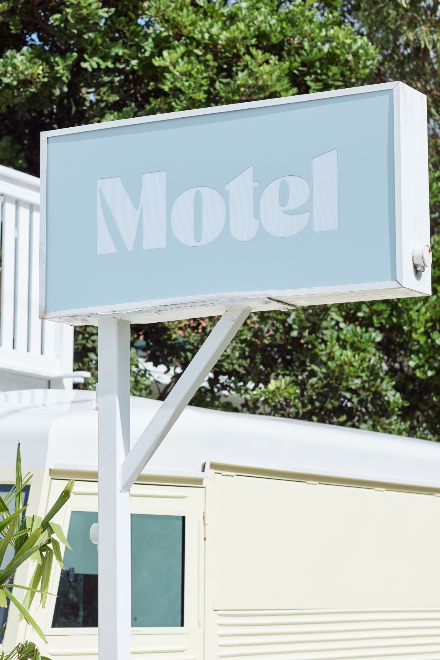 Retro Interior Design Inspired Blue Water Motel - Style Sourcebook