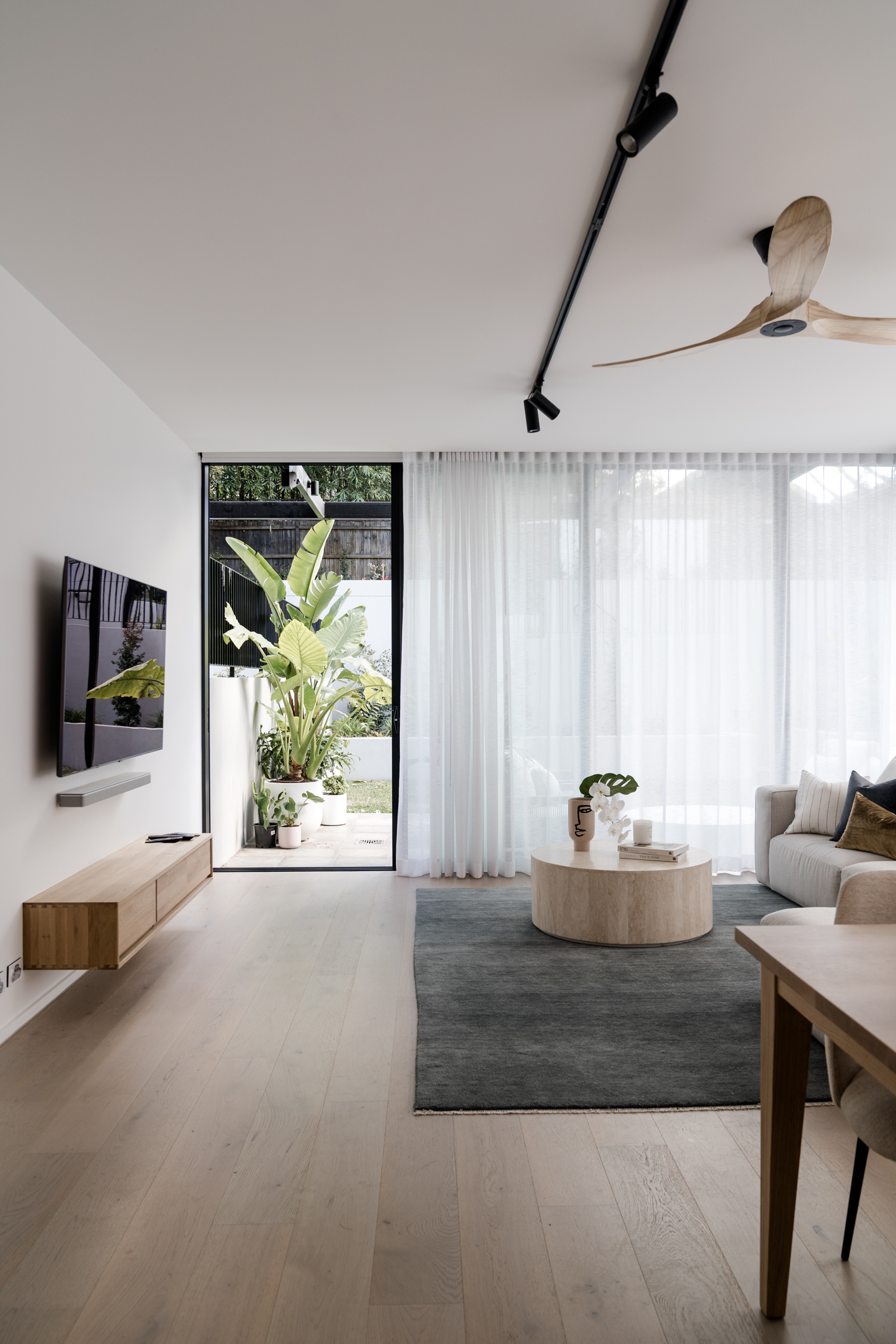 Bondi Apartment by Interior Designers Bone Made | Home Tour - Style ...